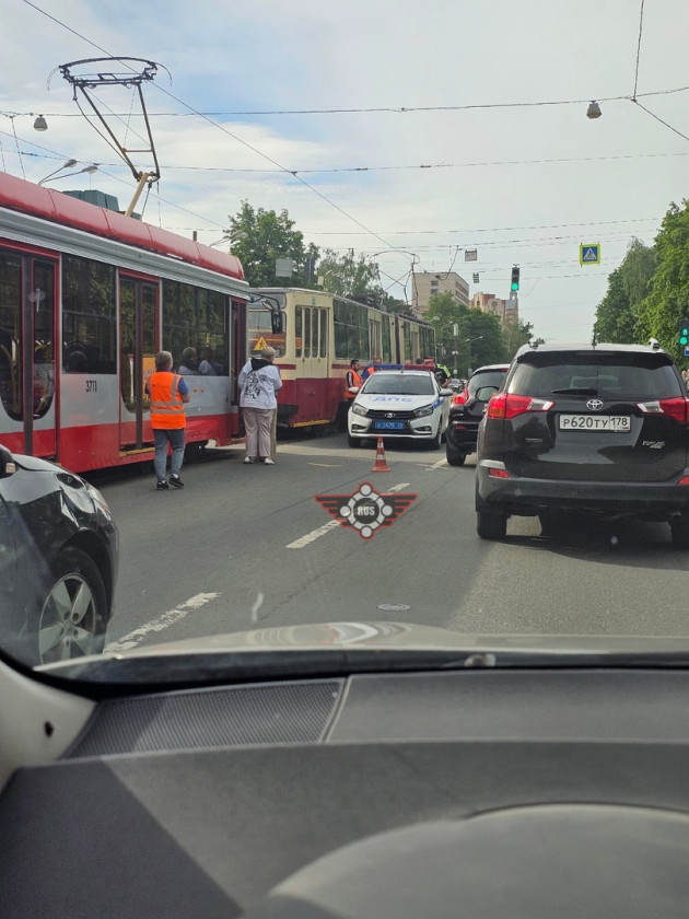 Проспект Энгельса 83, Санкт-Петербург